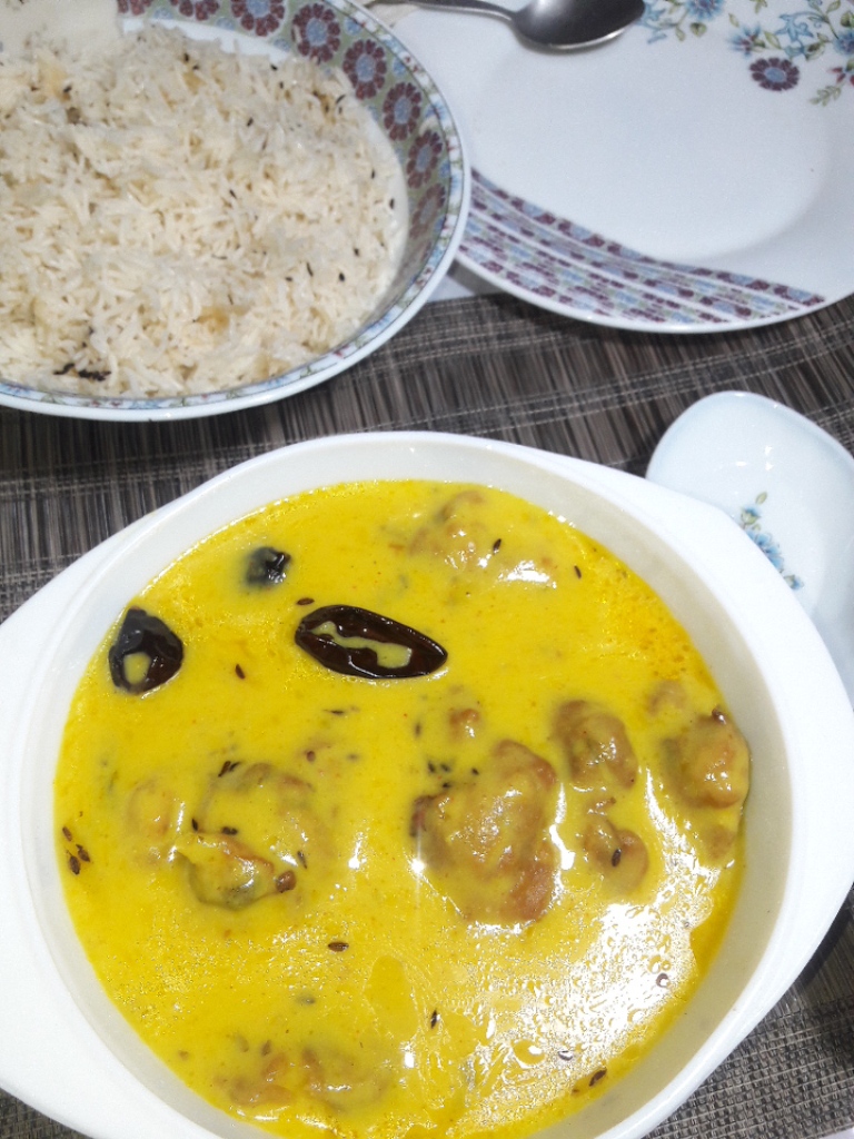 Kadhi Pakora Recipe - Yummy Traditional