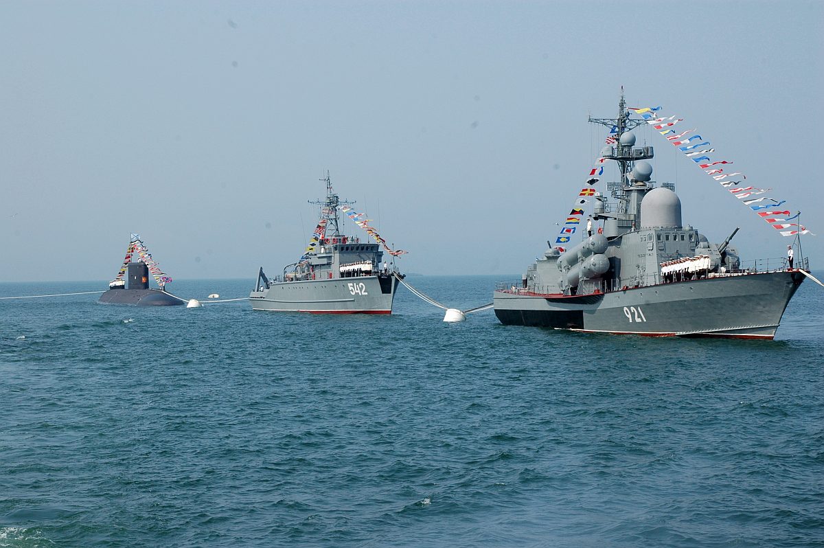 Kilo-class Submarine/SSK Kilo Class (Type 877EKM)/Project 877 Paltus ...