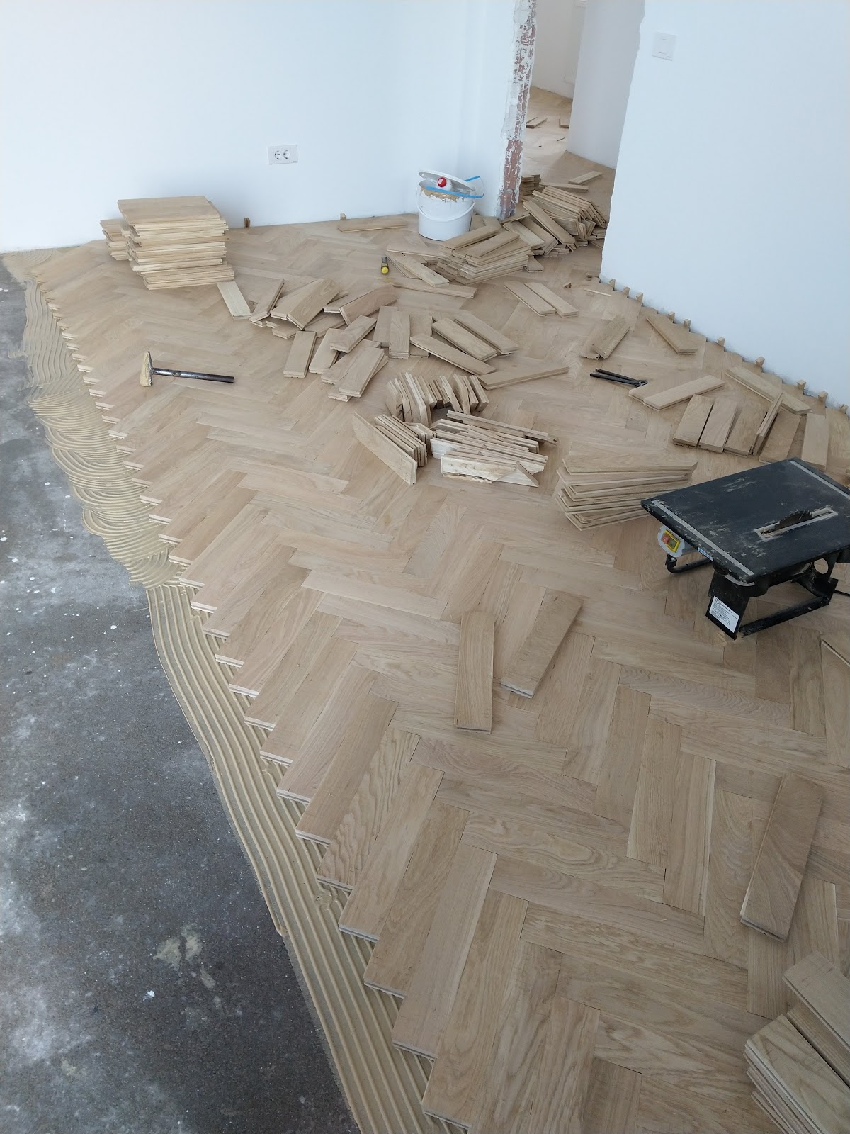 Parchetar Târgoviște,Bucuresti, Pitesti