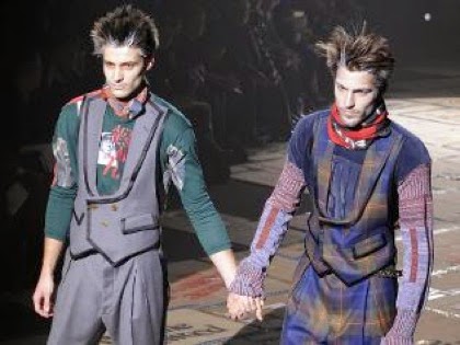 Print and blue: Homeless chic