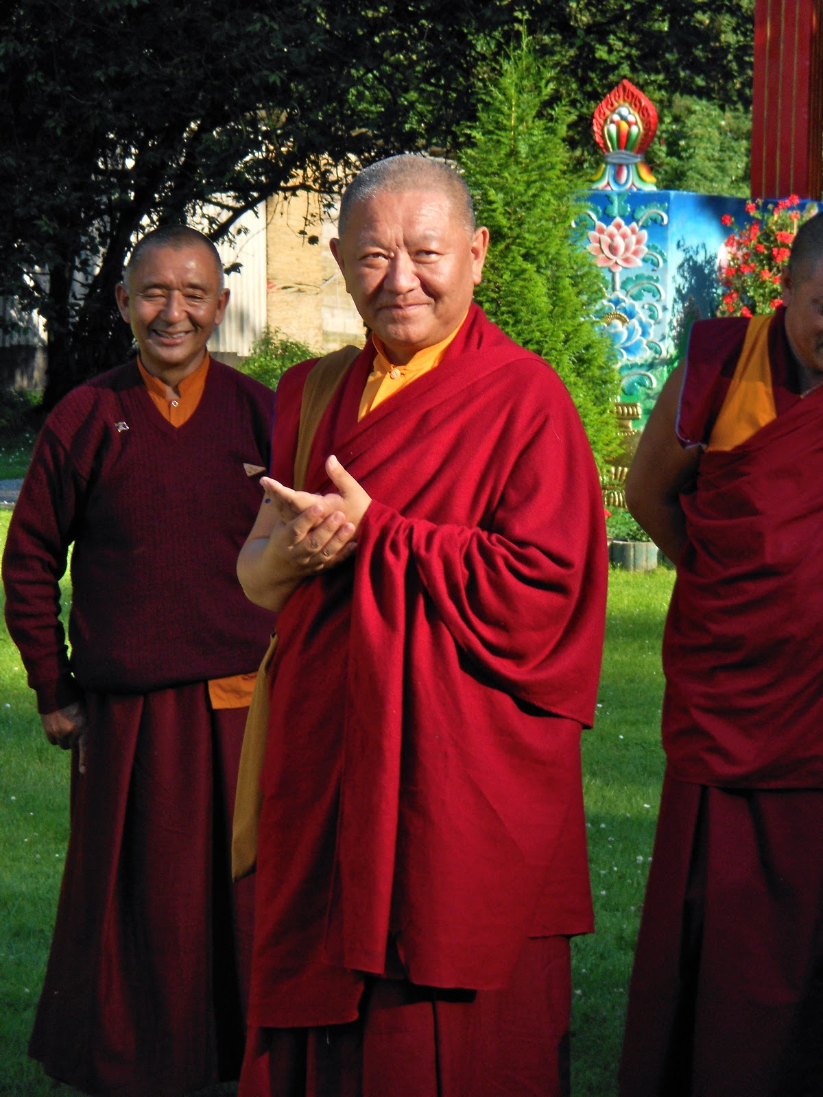 Teaching by Ringu Tulku Rinpoche - France