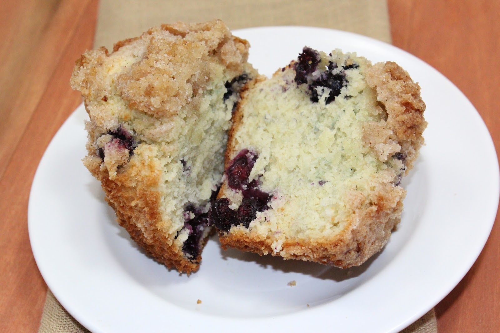 Michelle's Tasty Creations: Crumb Topped Blueberry Muffins