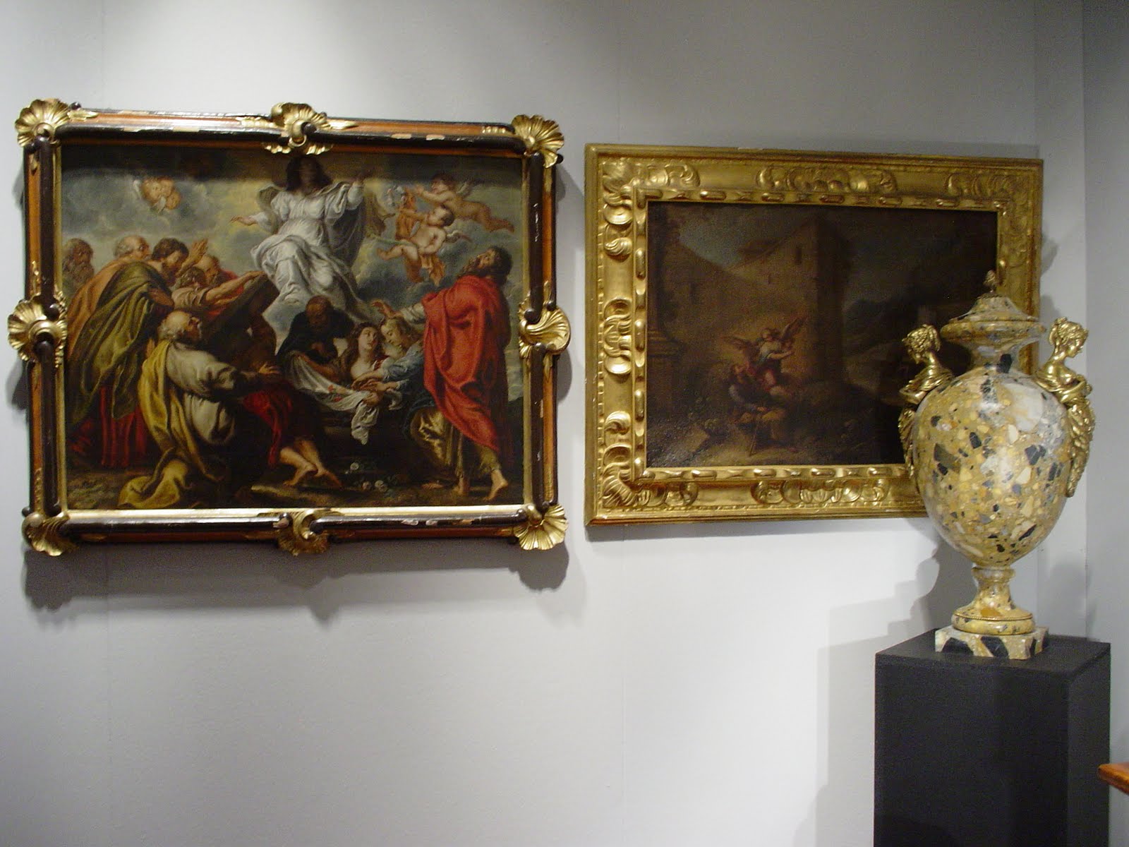 NURIA PALACIOS ANTIGÜEDADES