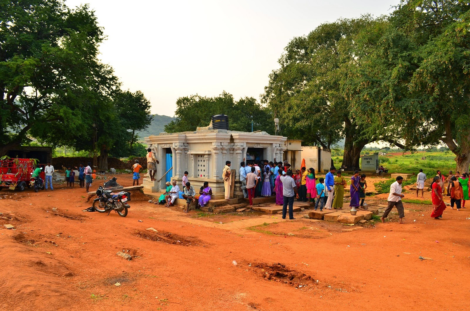 Sharath Hassan A Travelling Photographer: Belagur and Halu Rameshwara ...