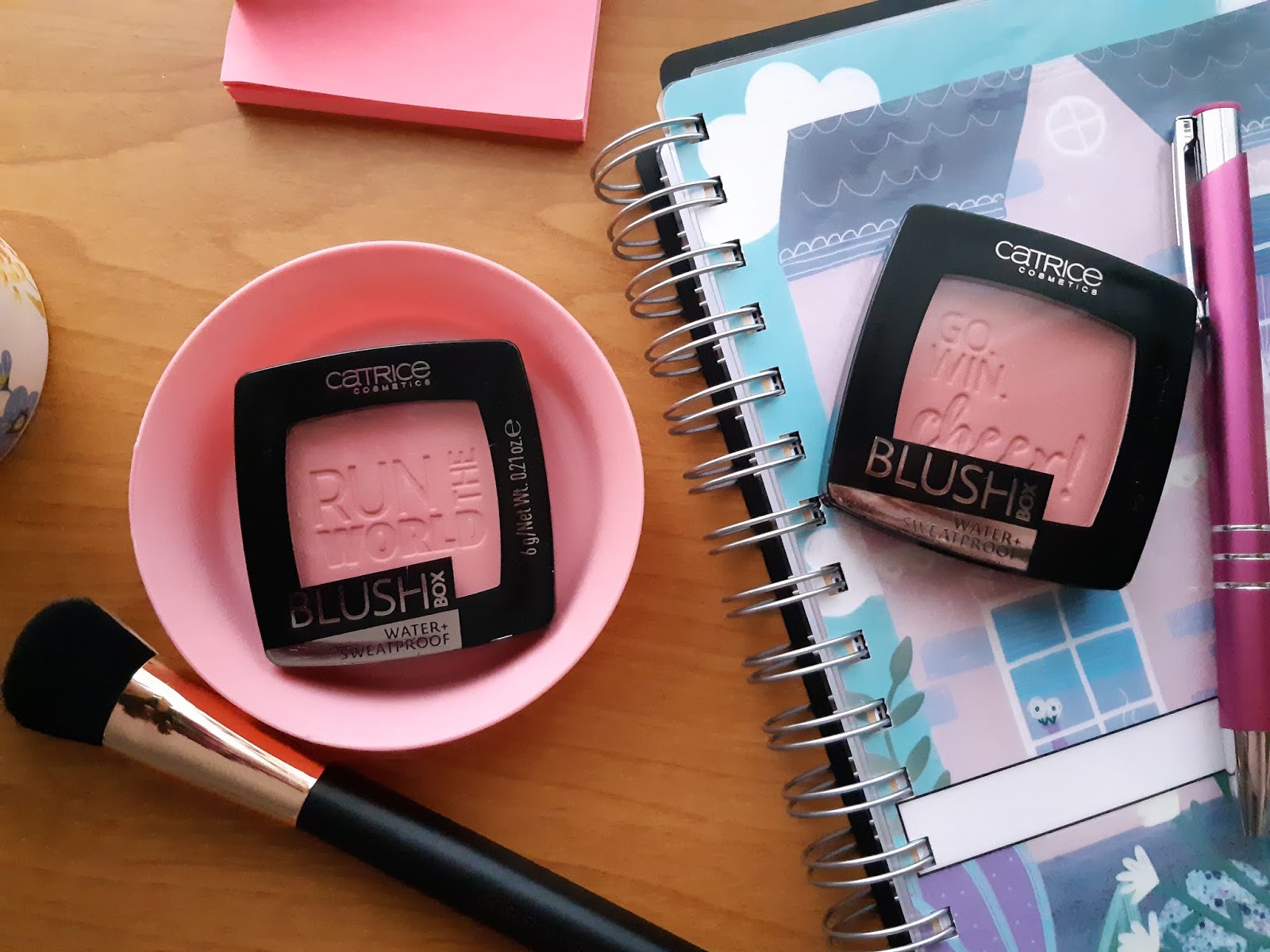 Lepojkica i mama: Catrice Blush Box rumenila