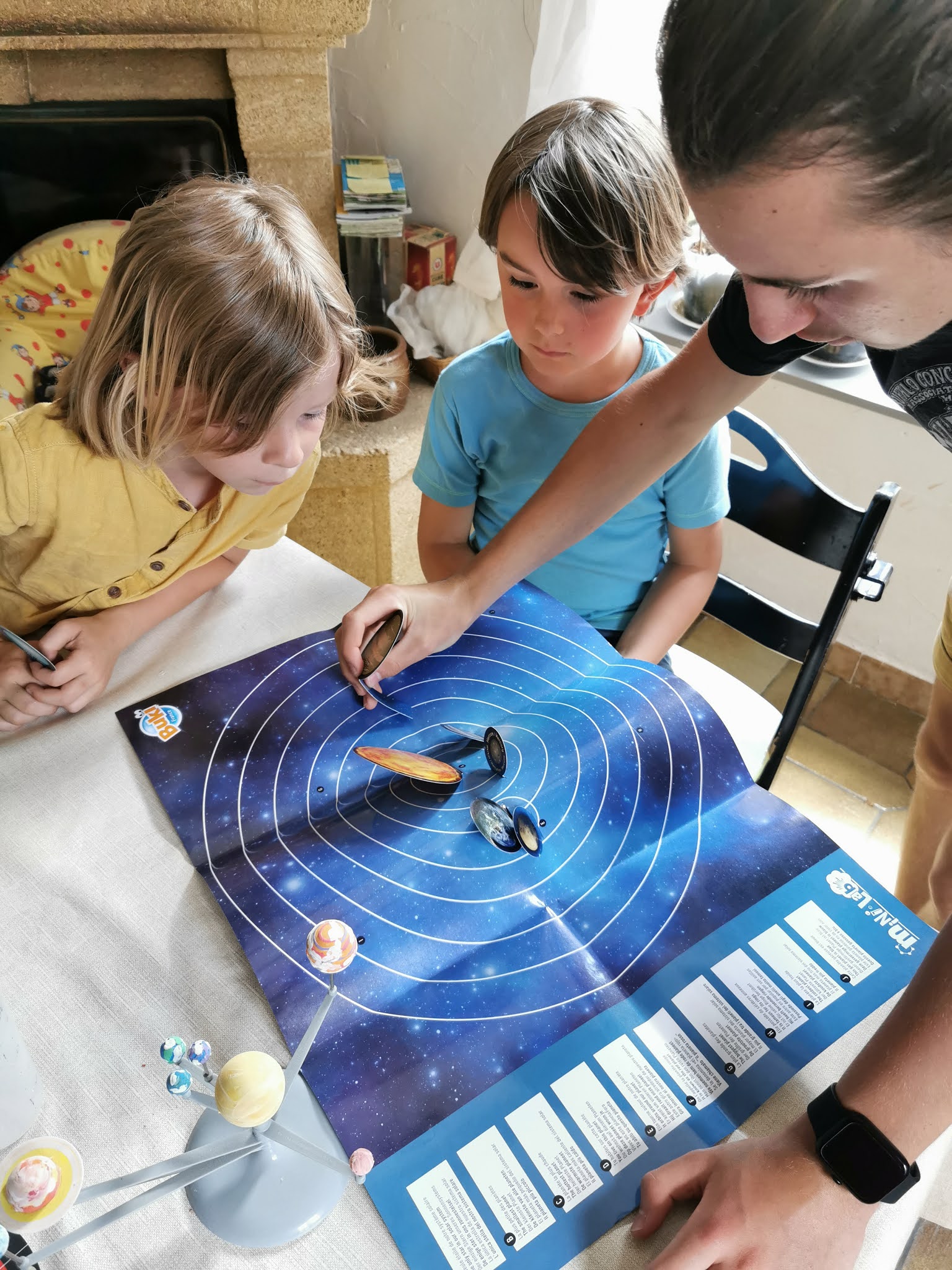 Le coffret Mini Lab Espace de Buki - Petits génies en herbe