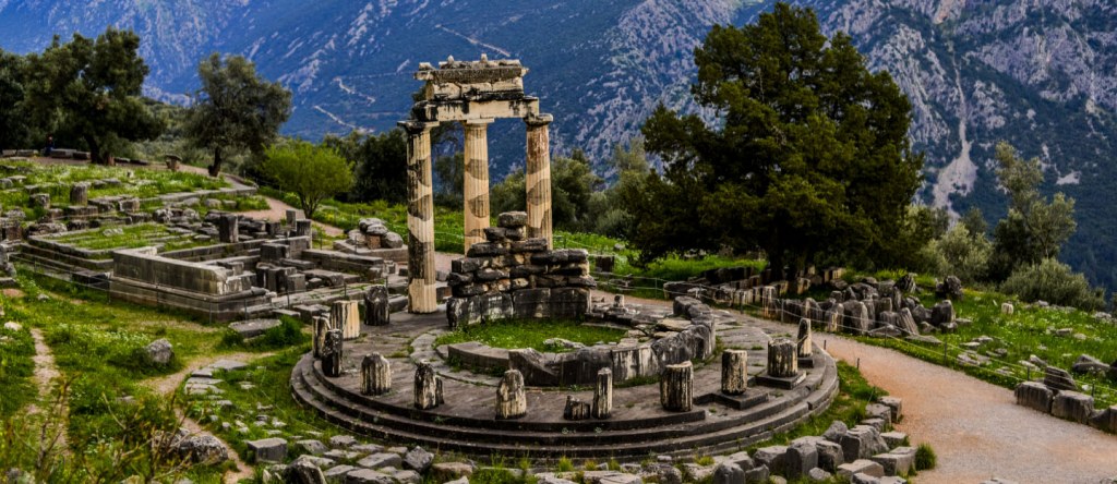 10 Historical Places Everyone Must Visit At Least Once