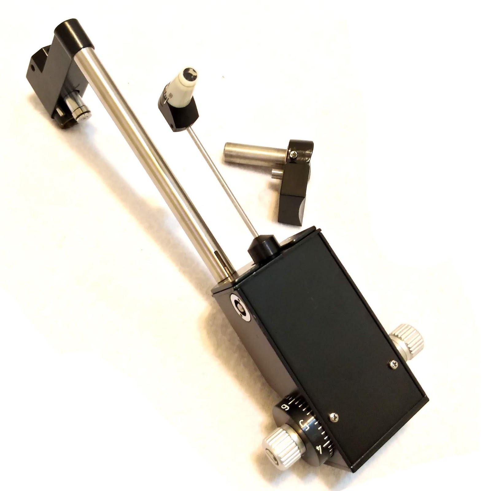 TONOMETRO DE APLANAÇÃO - OFTALMOLOGIA - Optilasa 900