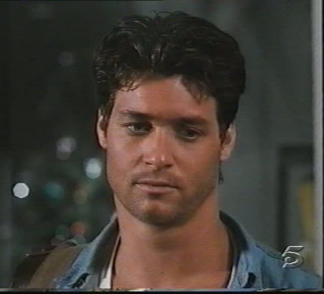 Captures Cinema: Bryan Genesse - Cazador de sombras 2 [Project ...