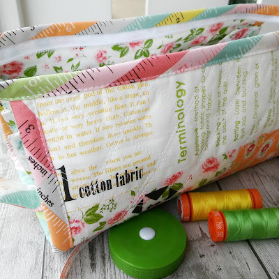 happy little cottage: Sew & Sew Sew Together Bag