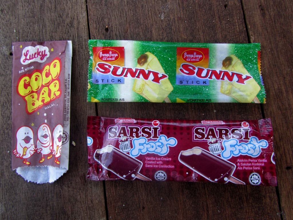 -: Nostalgia zaman kanak-kanak. Aiskrim asam boi.