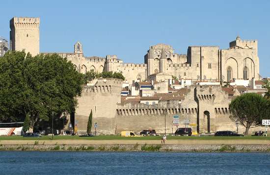 bensozia: The Papal Palace in Avignon