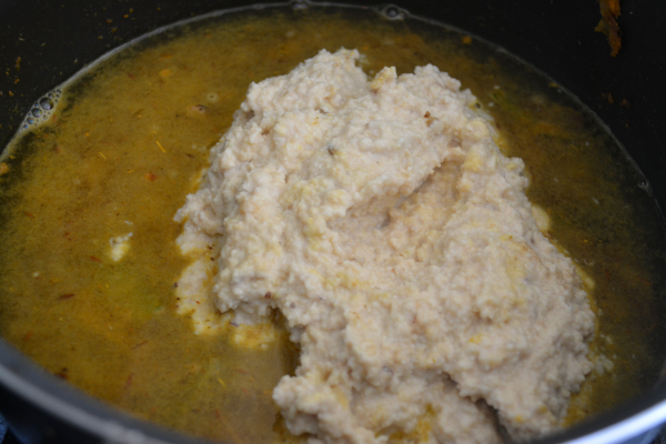 Veggie Platter: Bhatt ki Dal