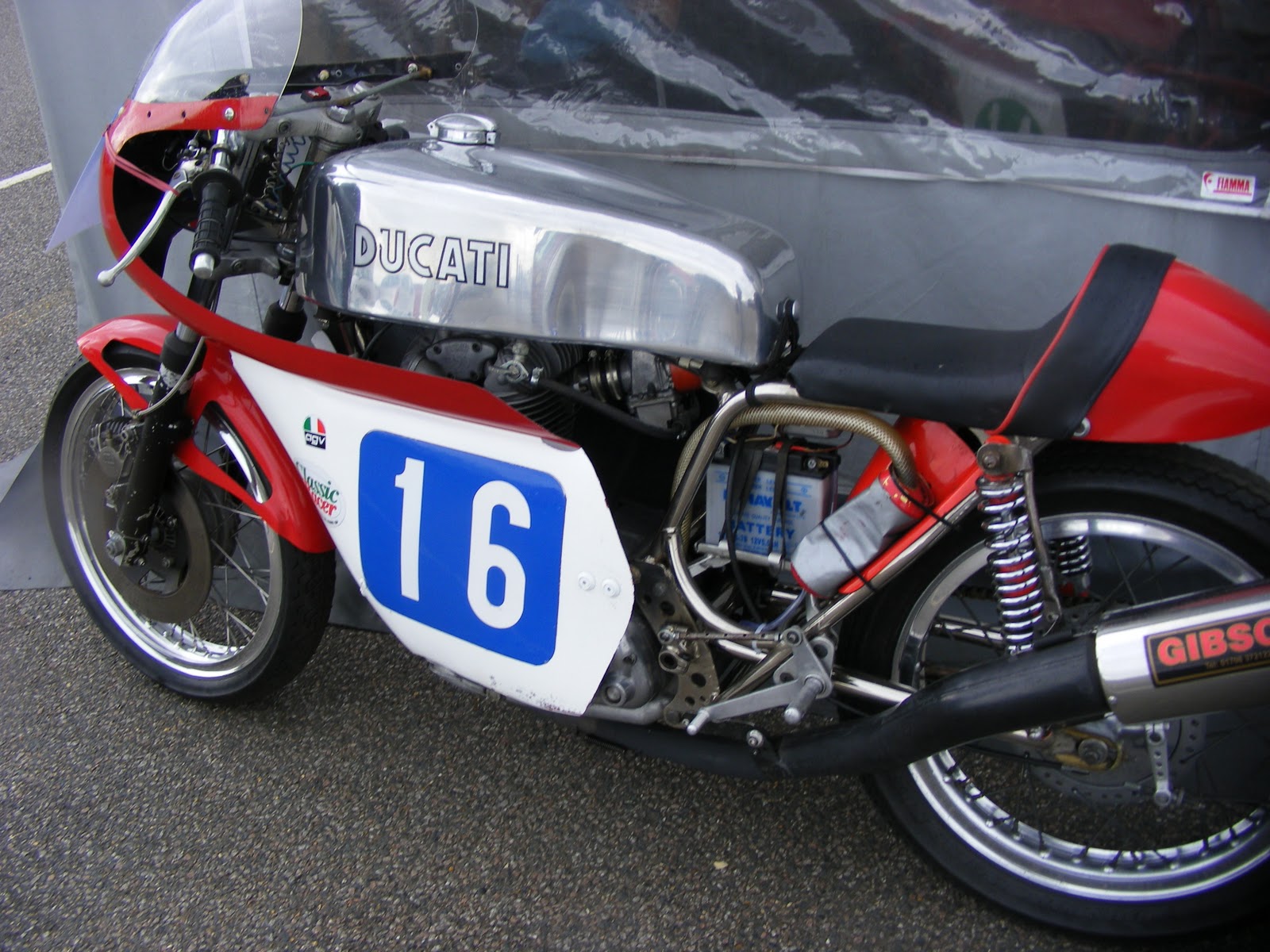 Ducati Single Racing: October 2011