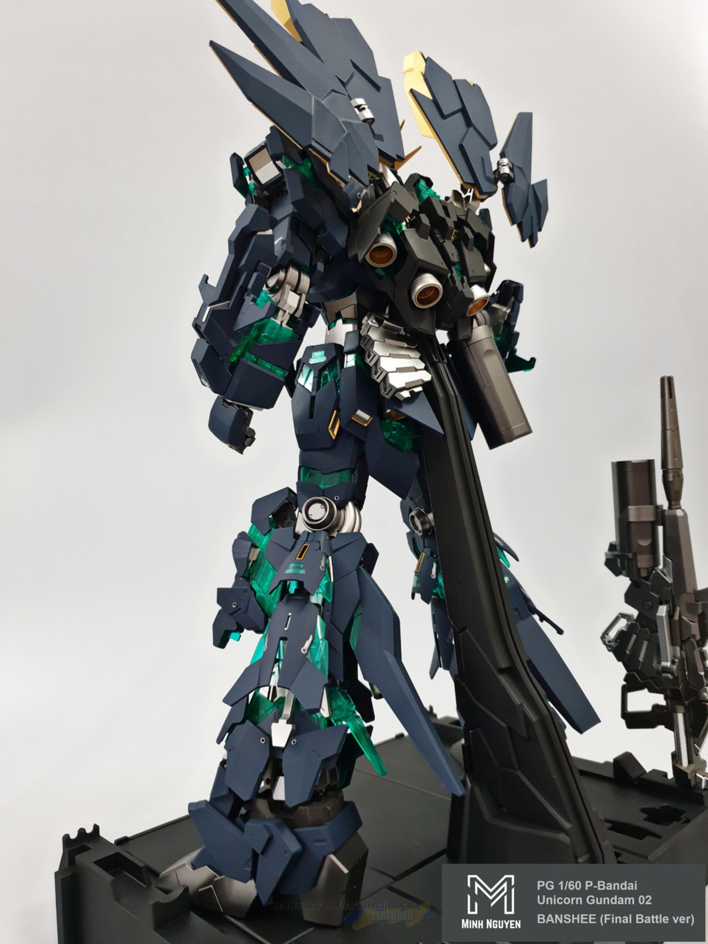 Painted Build: PG 1/60 P-Bandai Banshee Norn [Final Battle Ver.]