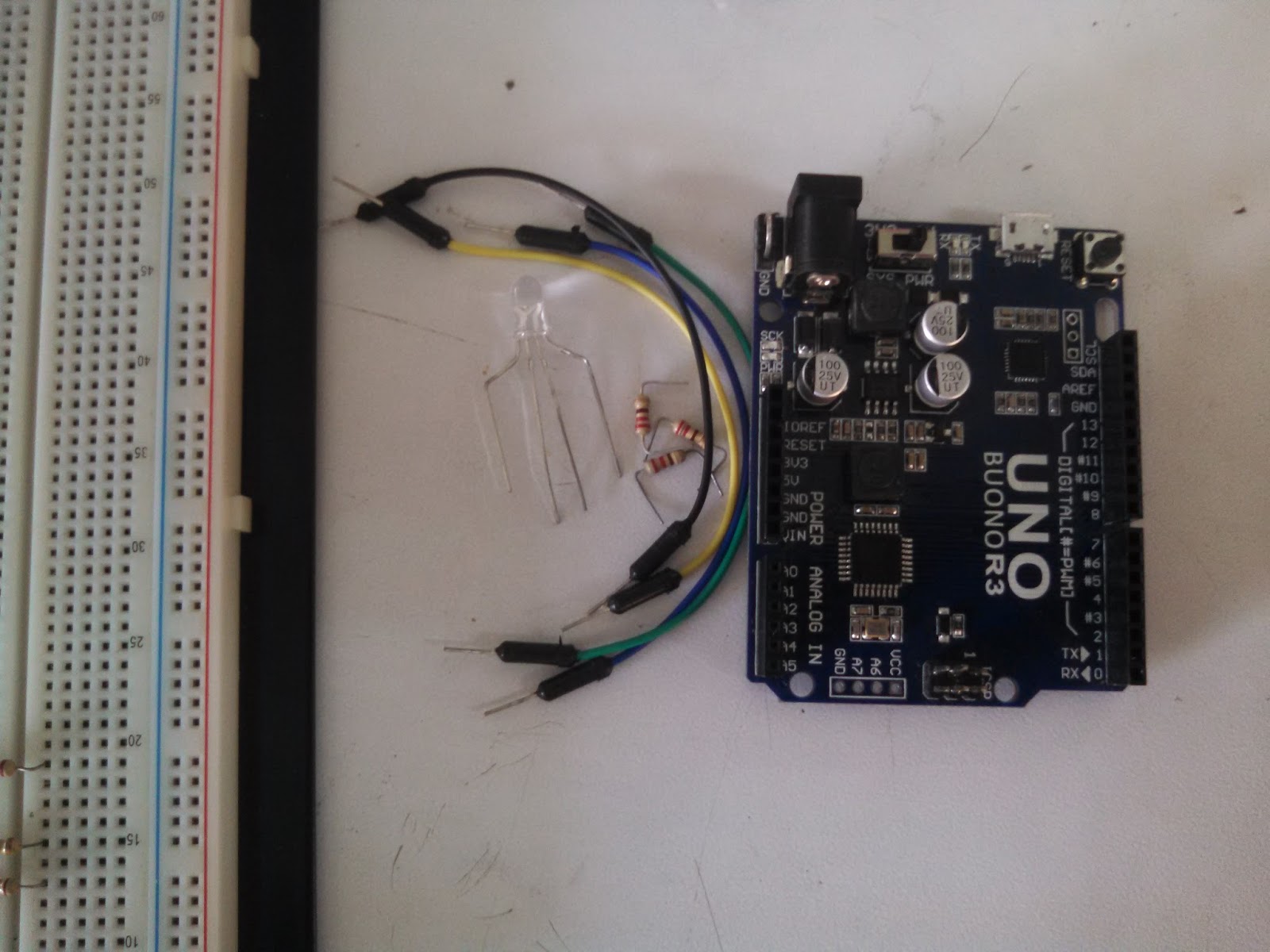 Programando en Arduino Uno (COM3): Laboratorio_7