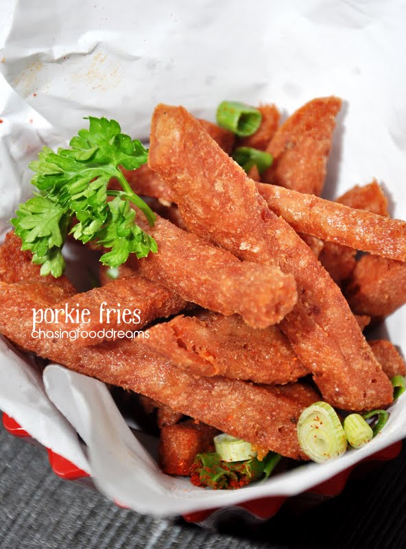 CHASING FOOD DREAMS: The Giraffe, Klang: Riding on the Wild Side!