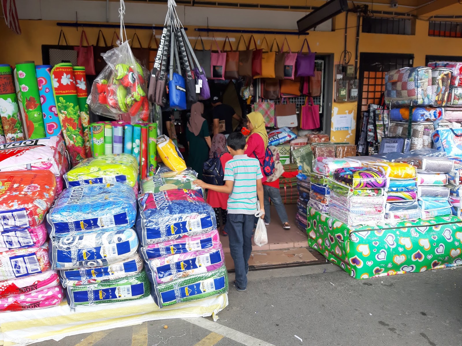 tempat menarik di padang besar - Keith Knox