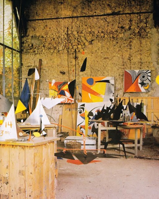 ~ amqr ~: El estudio de Alexander Calder en París