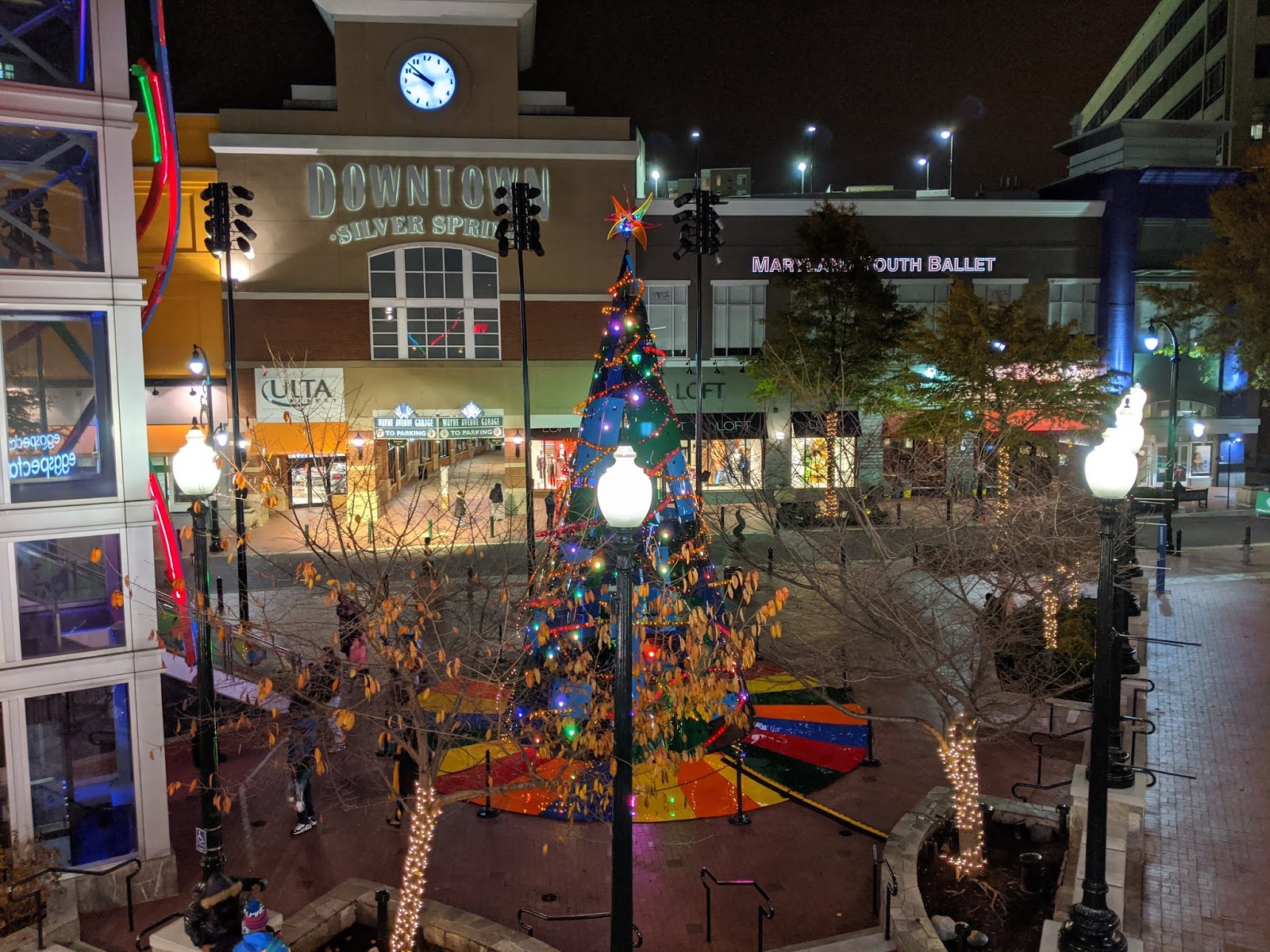 East MoCo: Christmas at Downtown Silver Spring (Video+Photos)