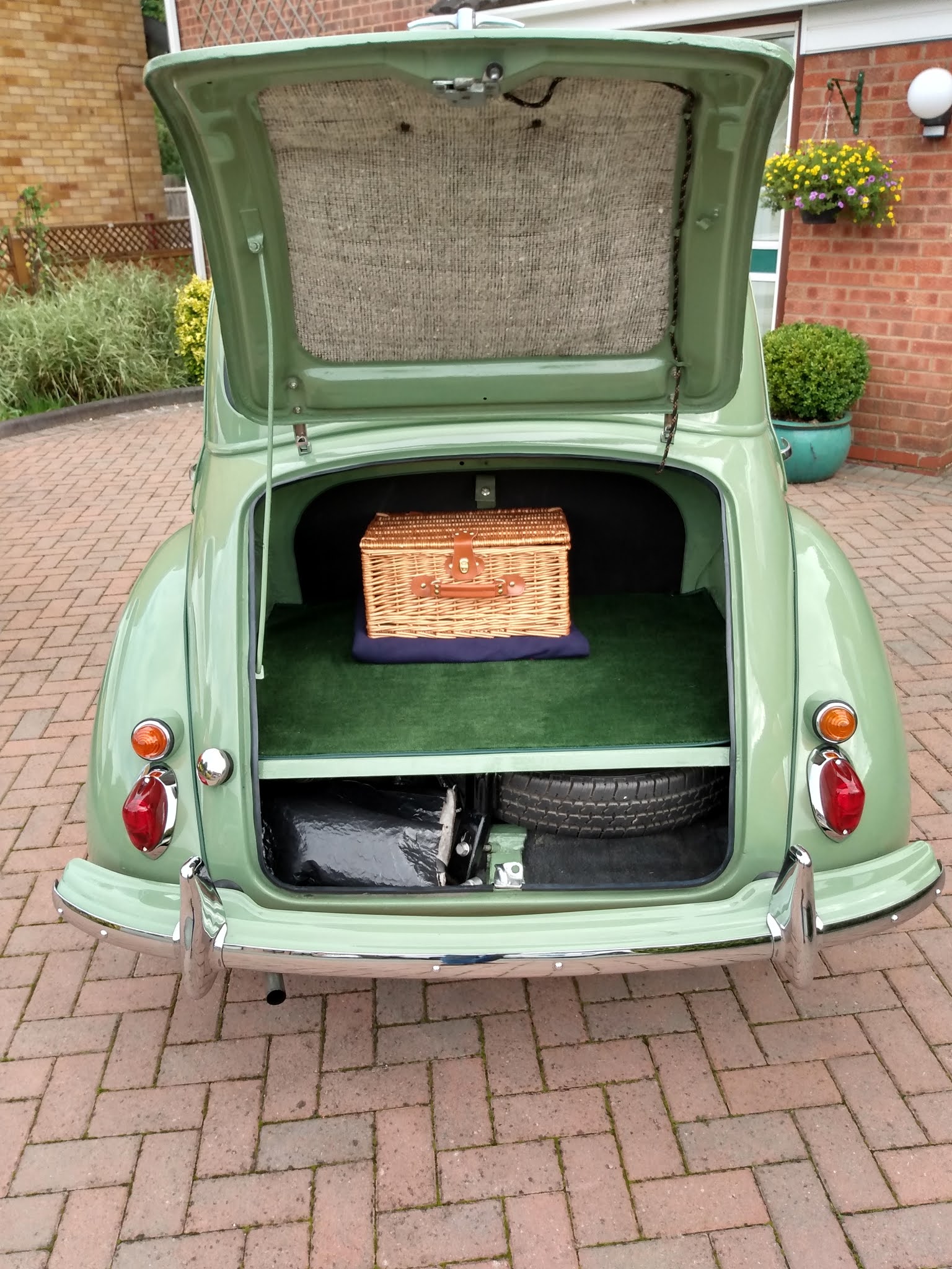 MORRIS MINOR -1958 -Called 'Millie': Boot