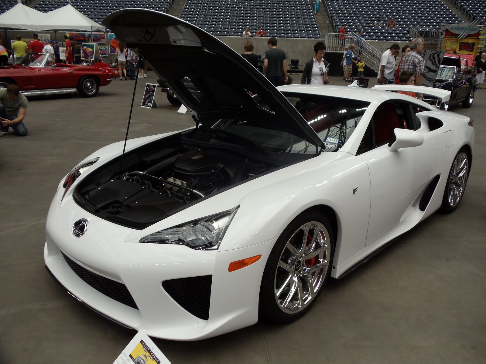 --CarJunkie's Car Review--: First Impression: Lexus LFA