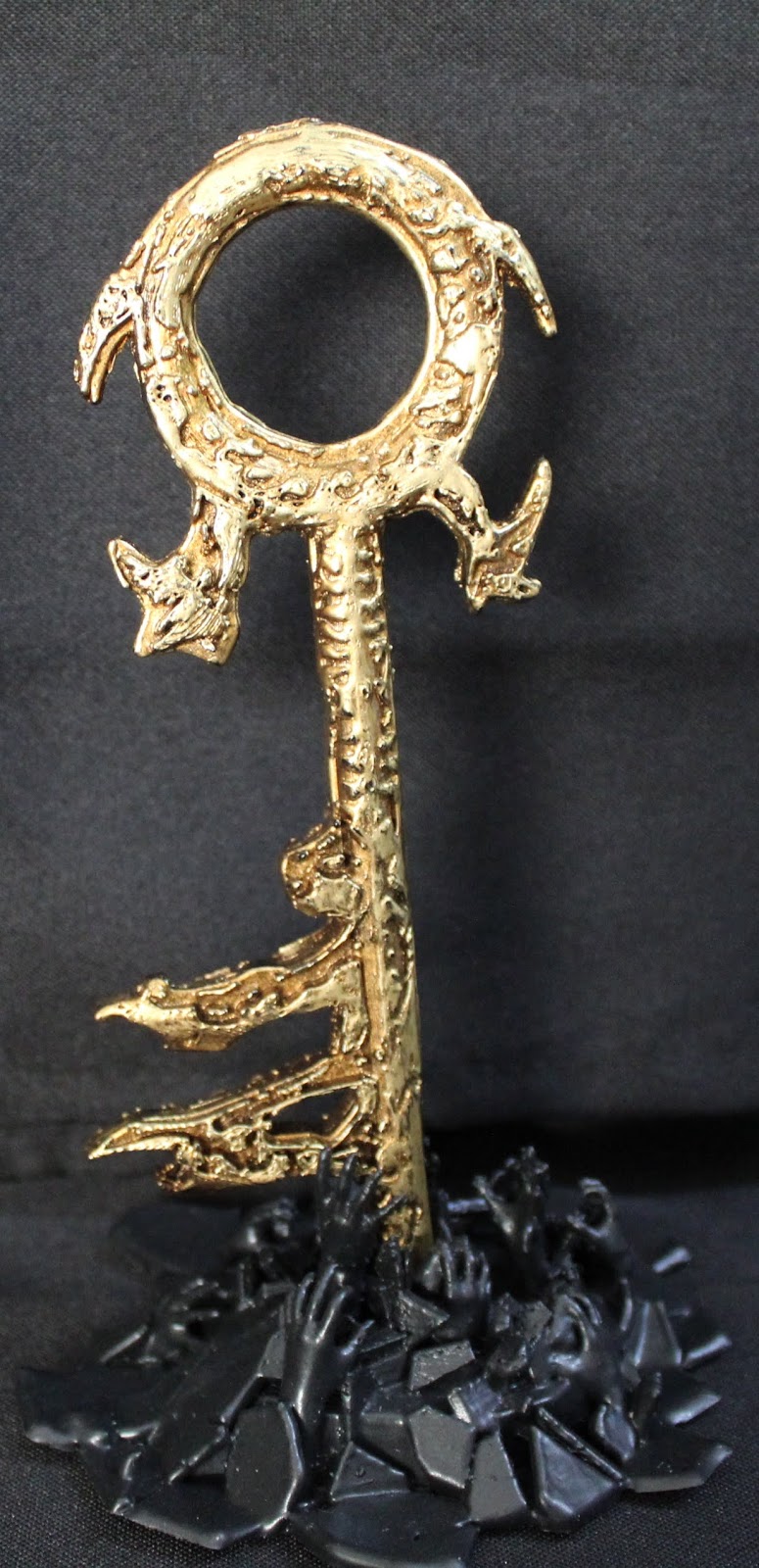 Más allá de mis Sueños: Lucifer's Key to Hell - Lifesize Replica