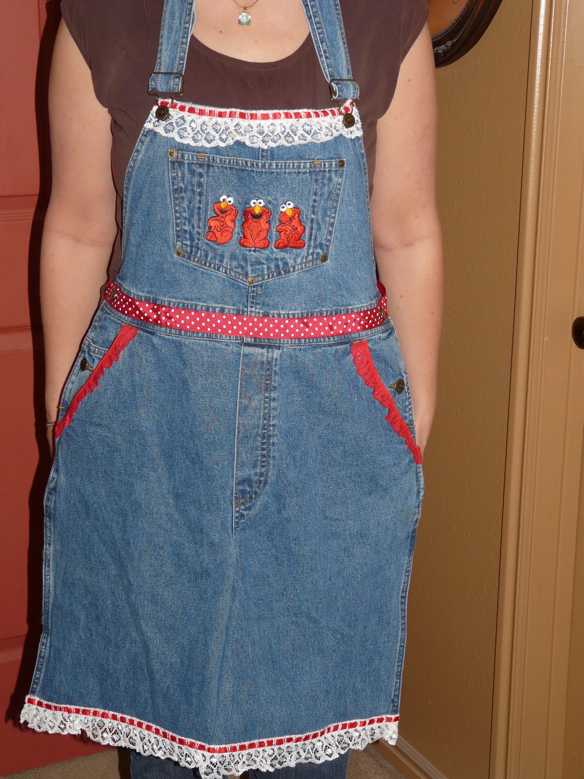 The "Secret" is Gratitude: "Overall" Cutest Apron Part 1