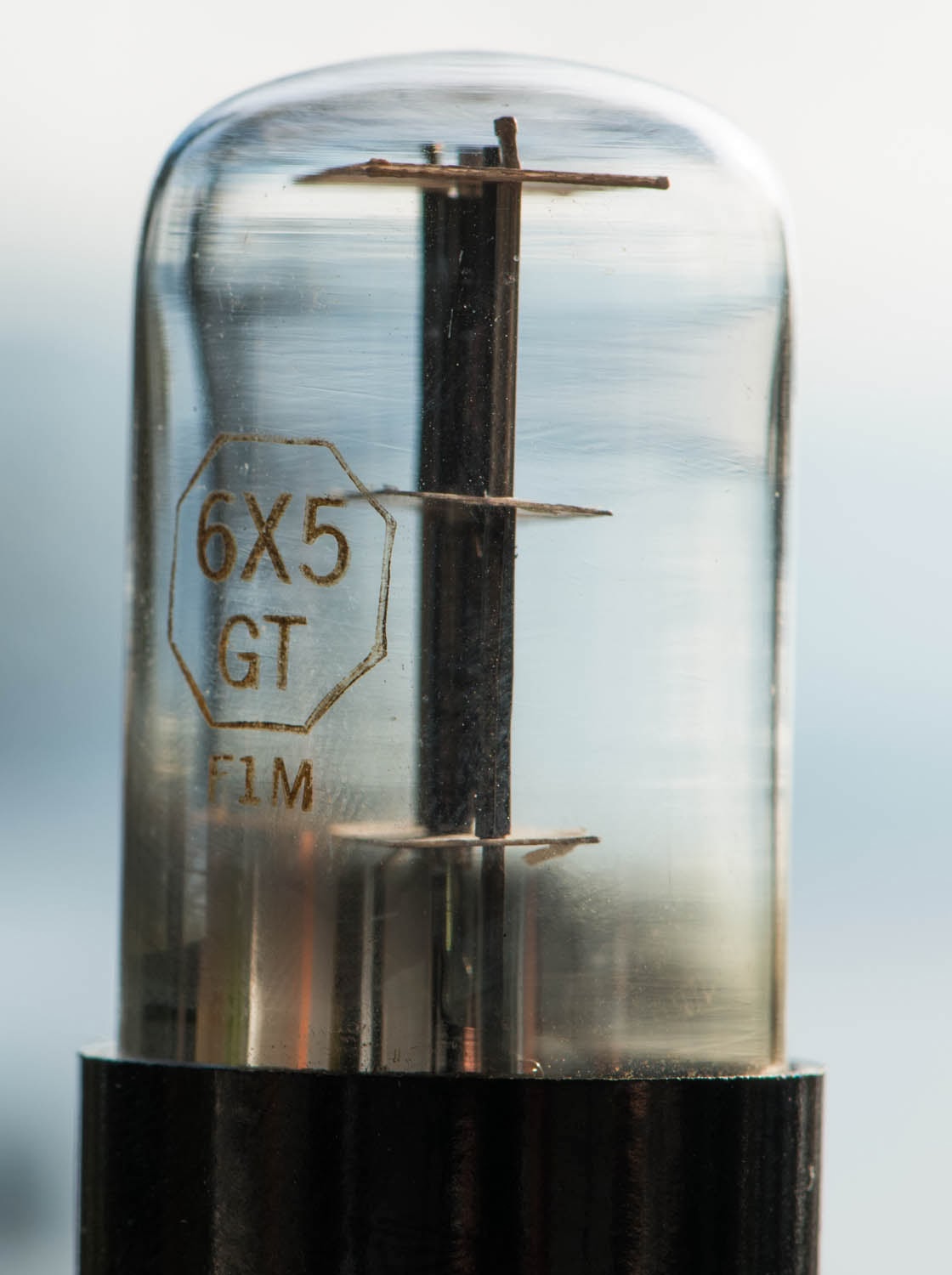 VinylSavor: Tube of the Month : The 6X5