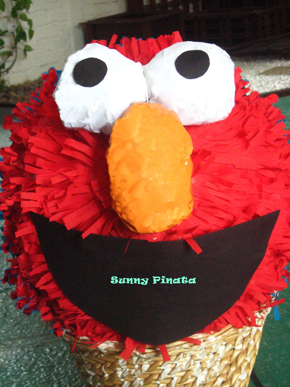 Piñata elmo - Imagui