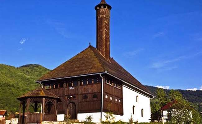 ARHAIČNE TURISTIČKE ATRAKCIJE PLAVA I GUSINJA