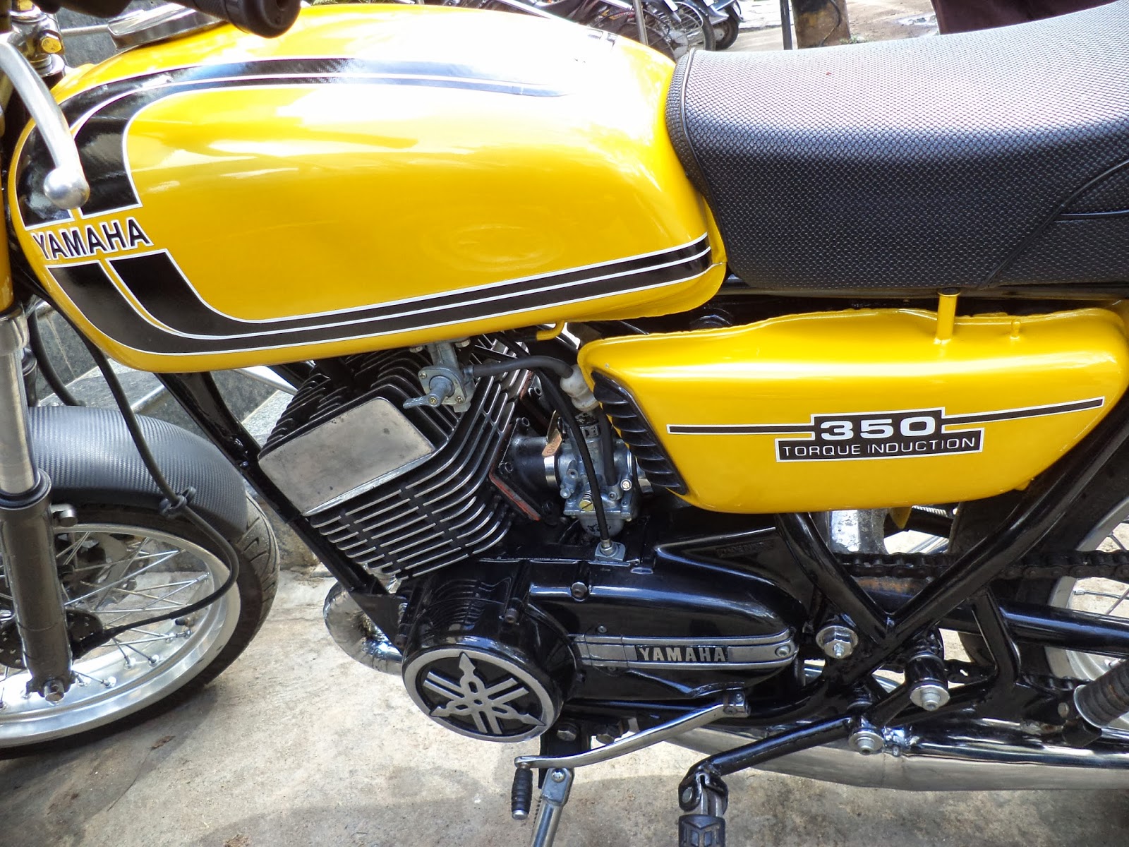 Extreme Machines.: Yamaha RD350.