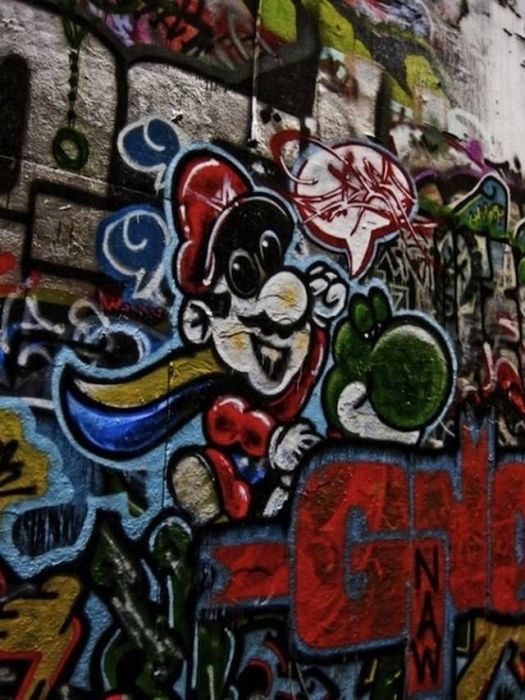 Innova: Super Mario Graffiti (17 Photos)