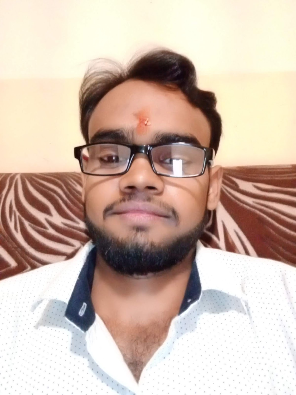 Ladki kaise ladko ke piche bhagti hai. ?Love tips