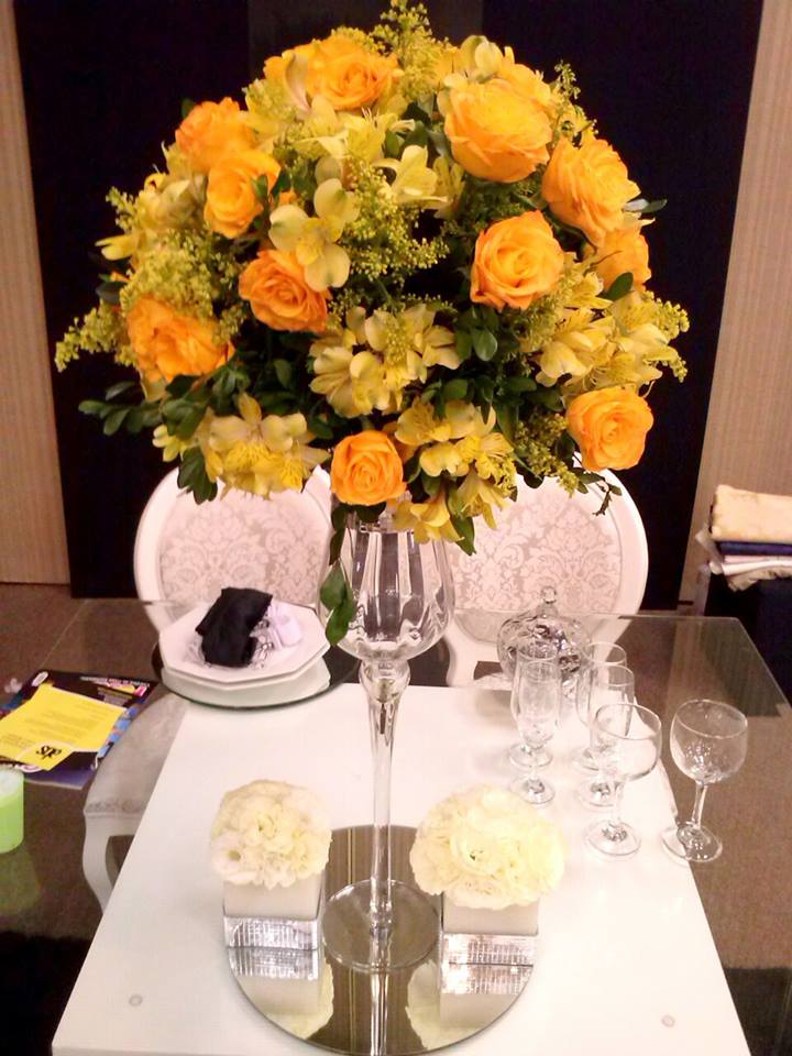 Personalis Eventos: 15 anos Thais - Preto e Amarelo