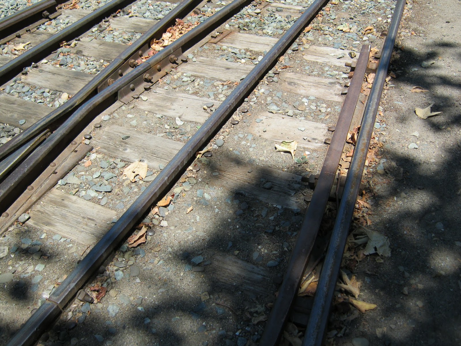 The Model Railroader's Notebook: Three Way Stub Switch or Turnout ...