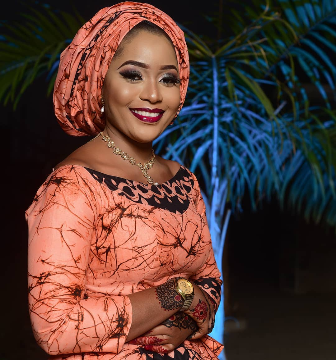 Kalli Kyawawan hotunan Hassana Muhammad Tsintuwa Na Happy Birthday ...