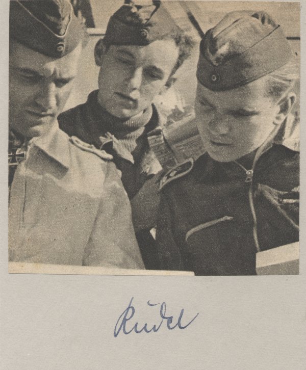 NAZI JERMAN: Foto Hans-Ulrich Rudel