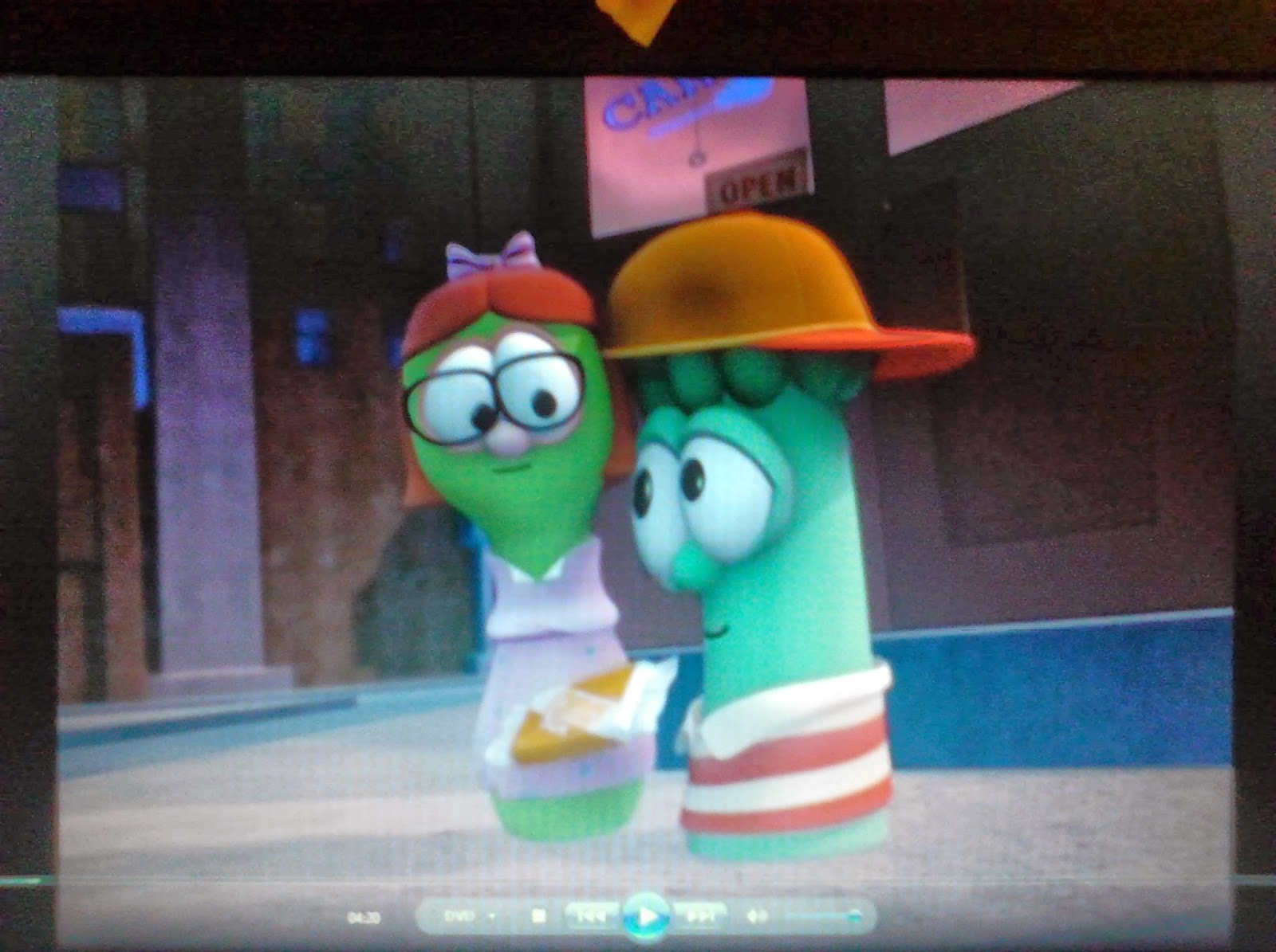 Whatsoever Critic: "LarryBoy and the Bad Apple" Movie Review