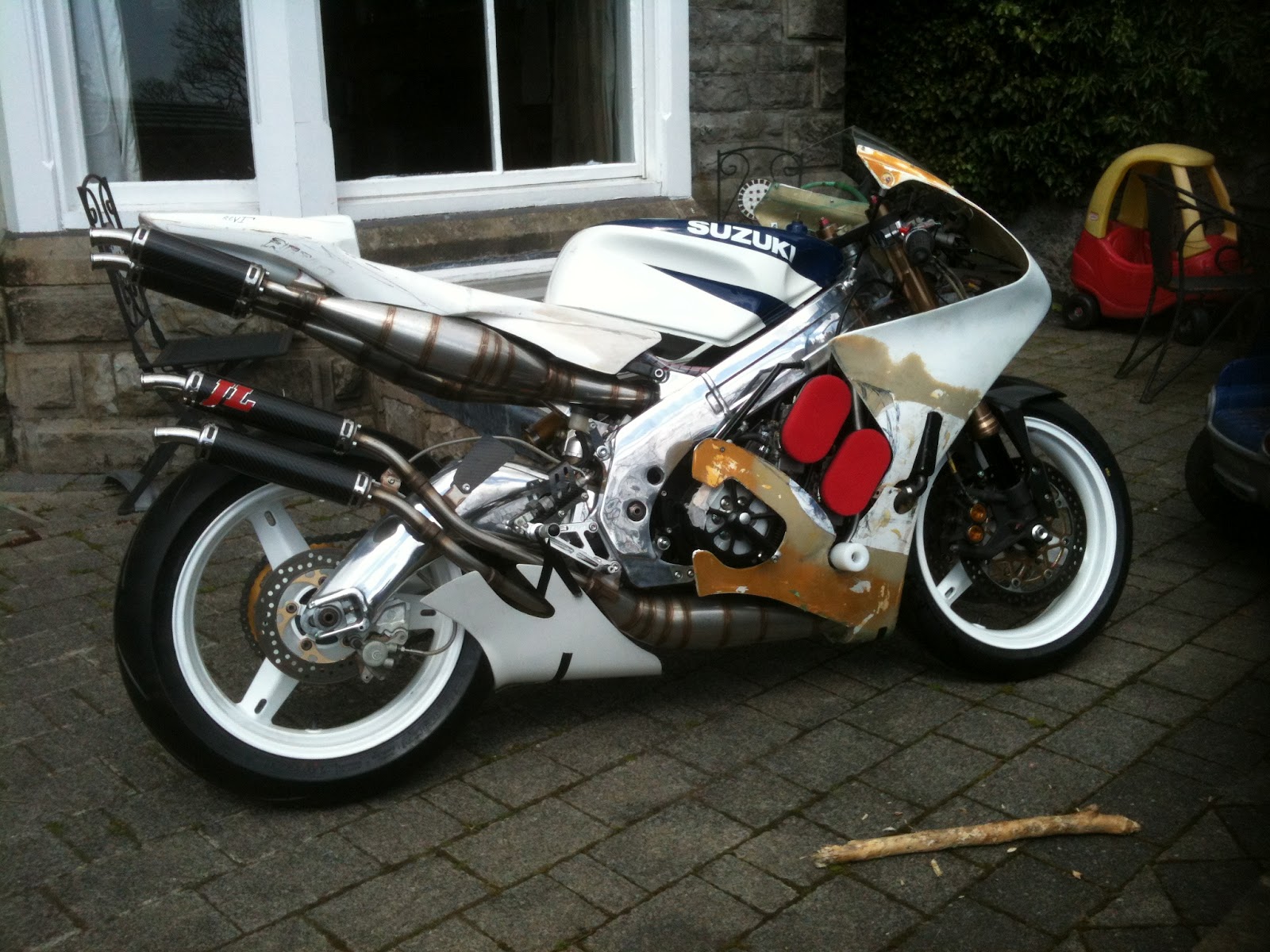 présentation de rgv250 - Présentez-vous ! - Motorsport-Passion