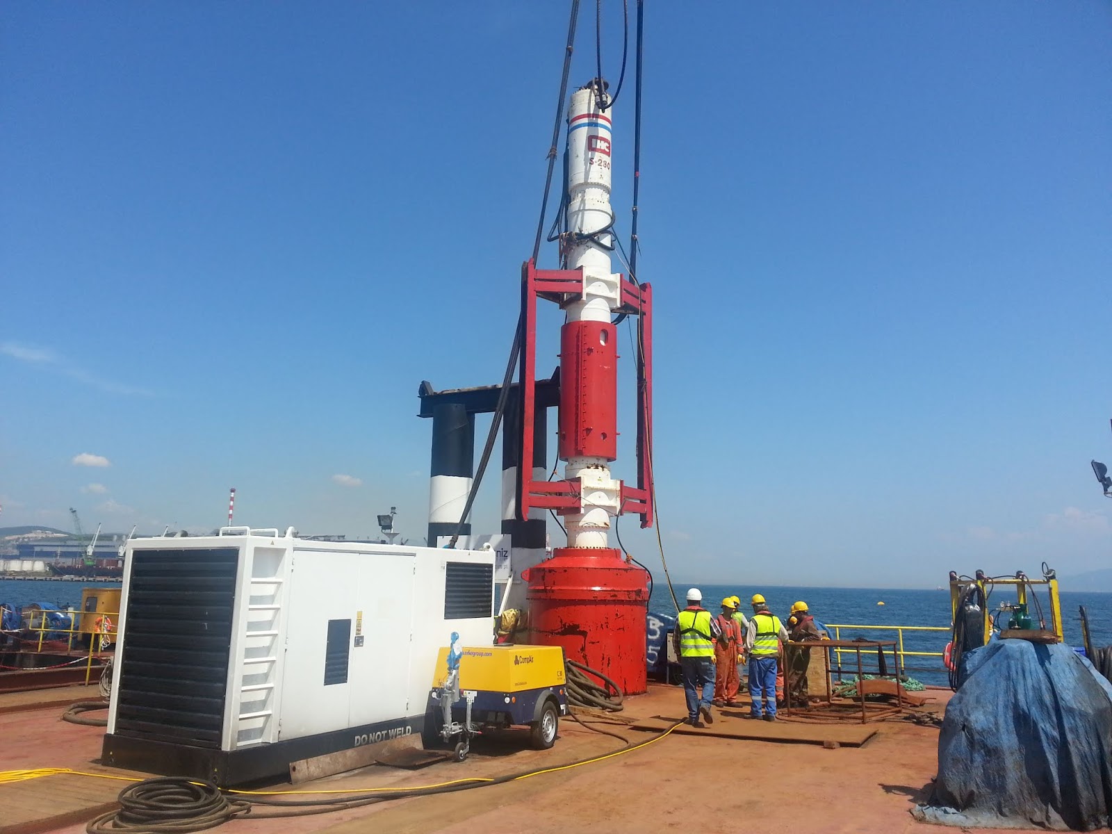 IHC S-280 Hydraulic Hammers are Used at Izmit Bay Bridge Construction