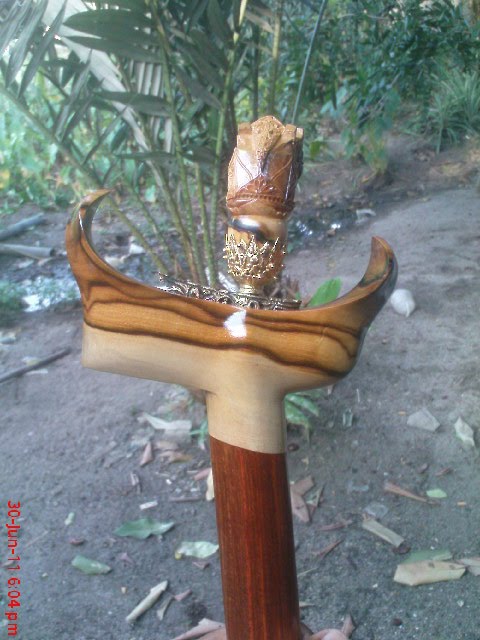 .::Seni Ukiran Halus::.: keris tajong siap