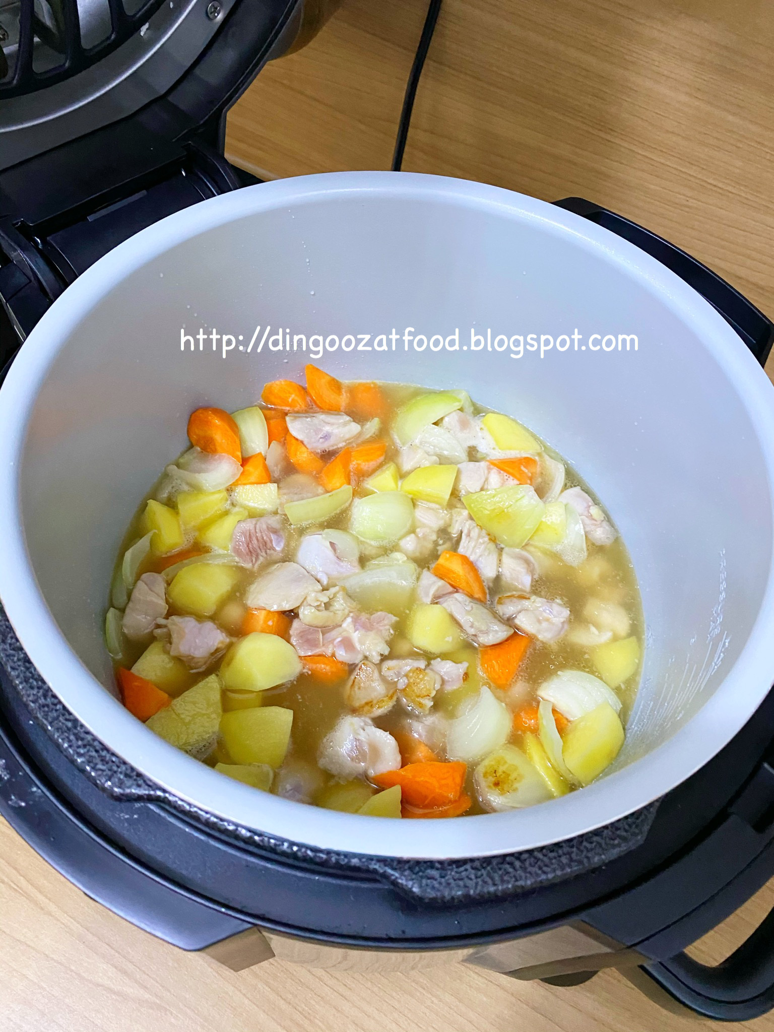 Miki's Food Archives : Pressure Cooker Japanese Curry 日式咖喱【高压锅食谱】