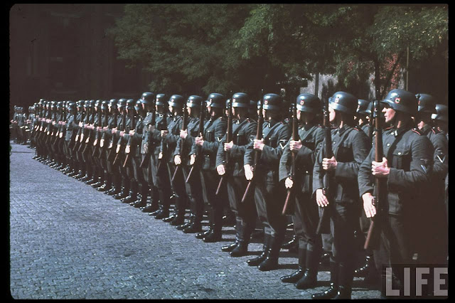 World War II in Color: August 2015