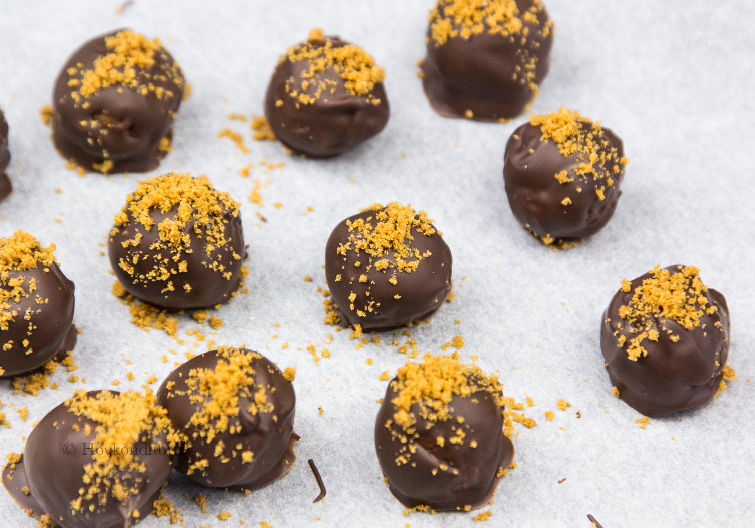 Gingerbread Balls with Chocolate