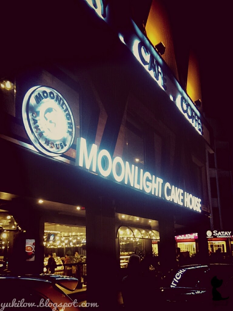Moonlight Cake House
