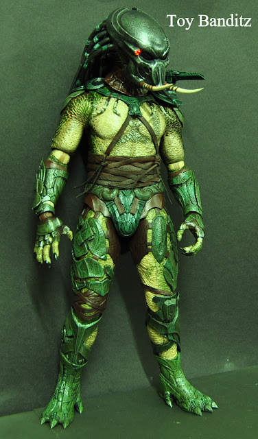 toy banditz: TRACKER PREDATOR FROM HOT TOYS