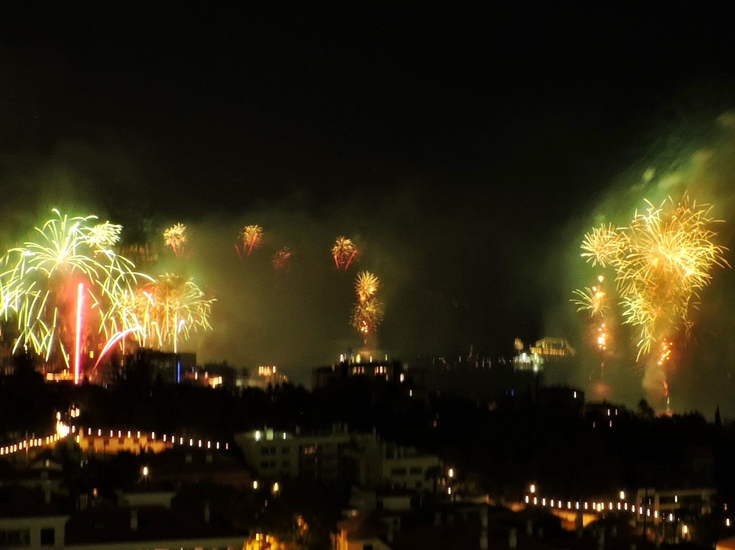 ILE DE MADERE: 1 - FUNCHAL - HÔTEL - RESTAURANTS & FEU D'ARTIFICE de la ...