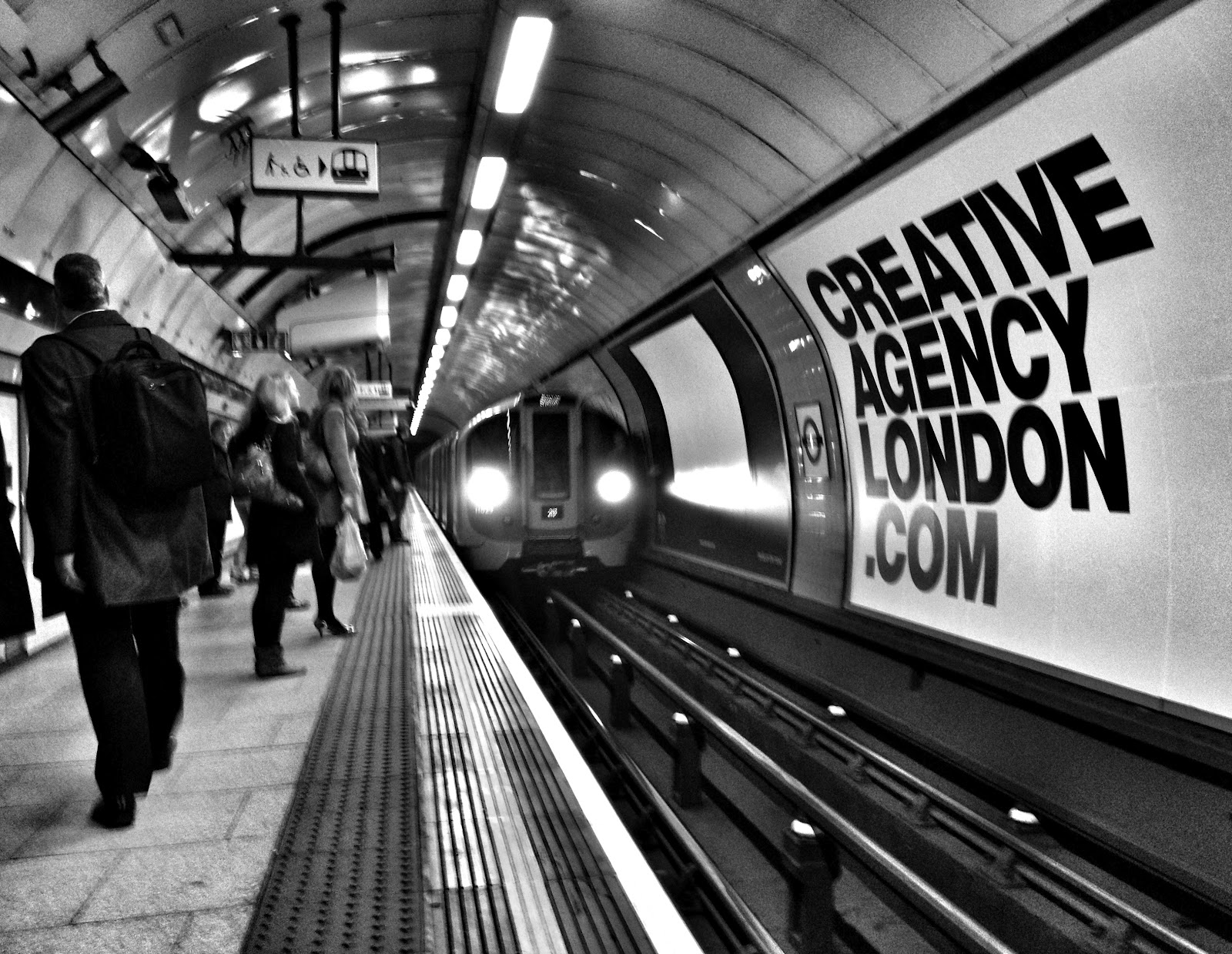 Morgan Dent Photography: Tube train coming into the station - London ...