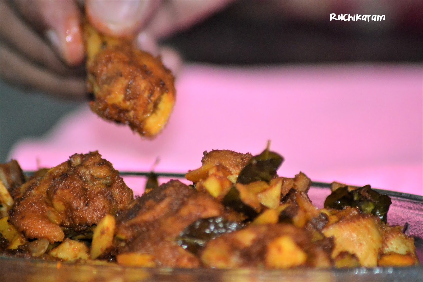 Ruchikaram: Chilli Coconut Roasted Chicken / Naadan Kerala style ...